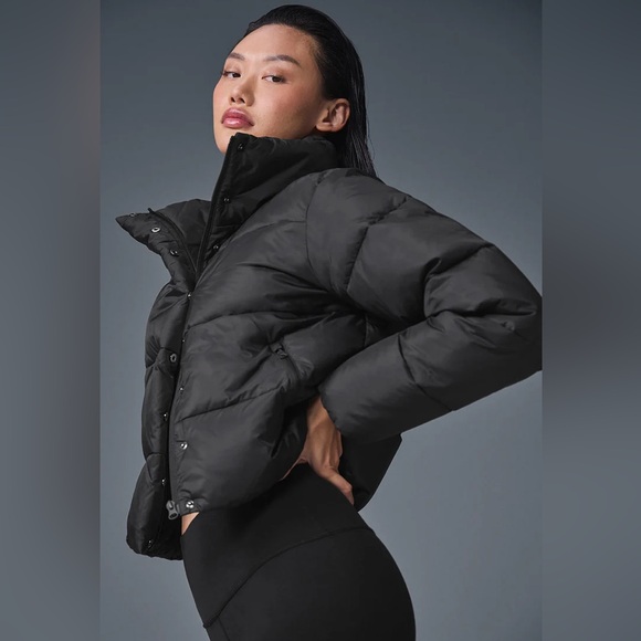 ALO Yoga | Jackets & Coats | Alo Gold Rush Puffer S | Poshmark